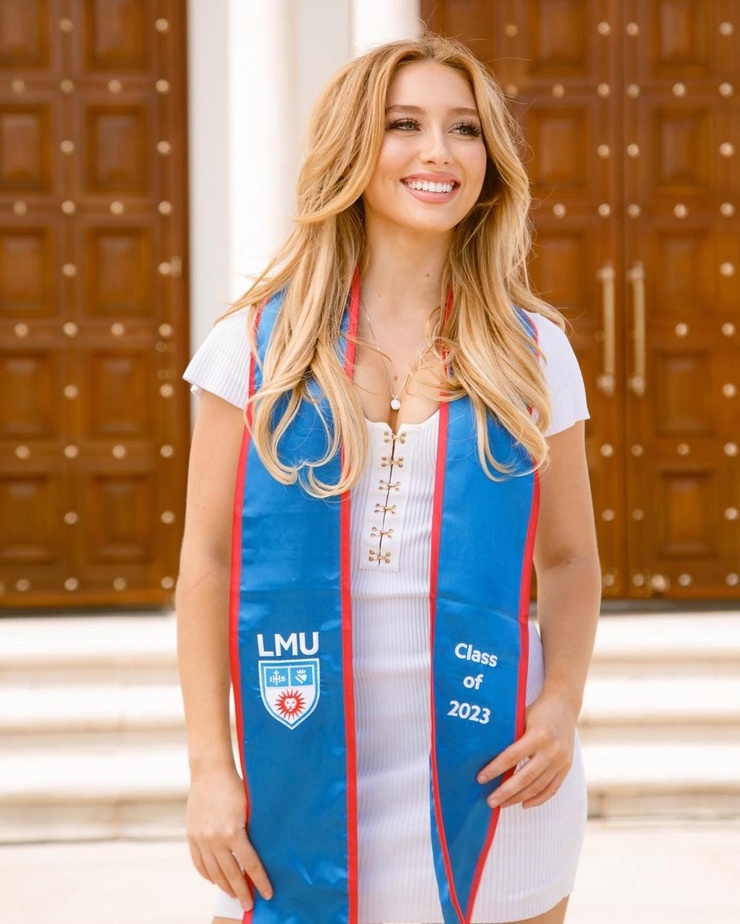 Picture of Heloise Hut