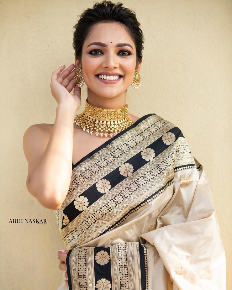 Susmita Chatterjee picture