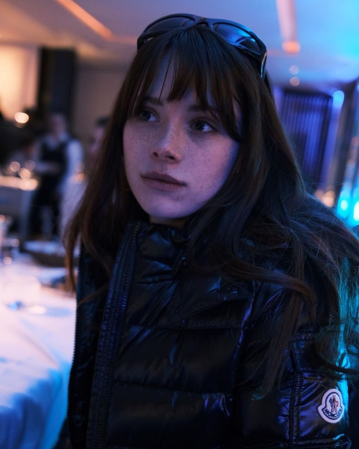 Violet Brinson image