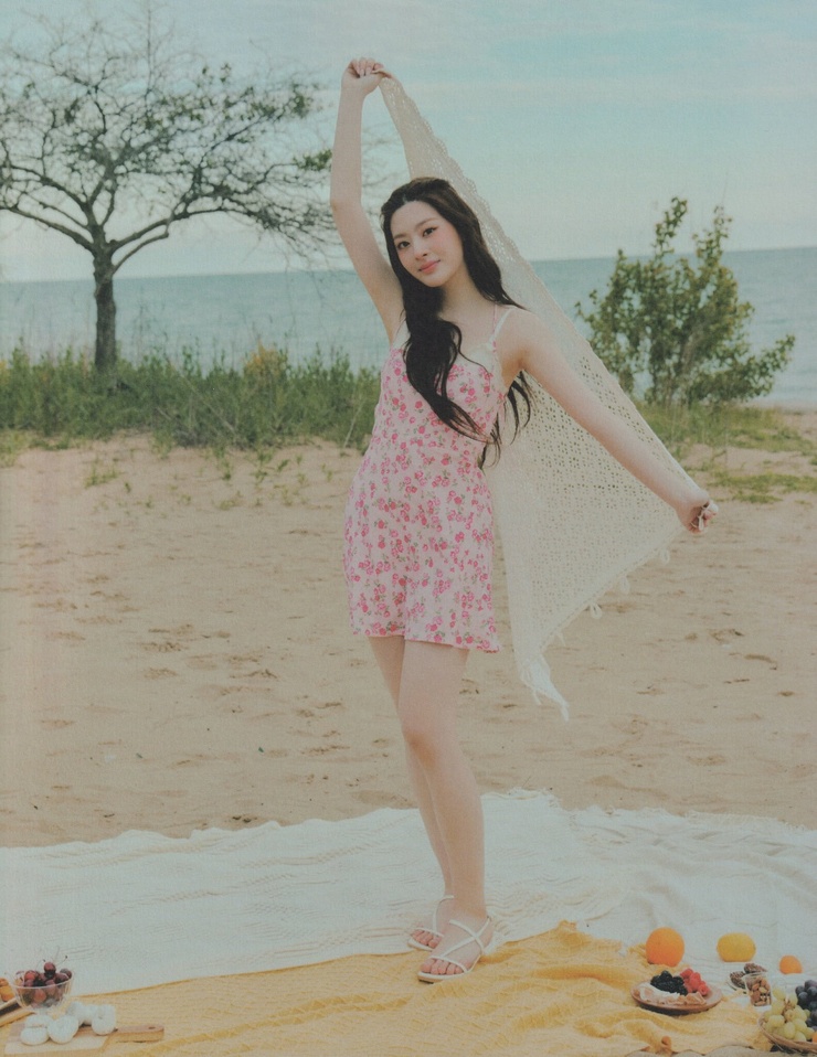 Picture of Seeun (STAYC)