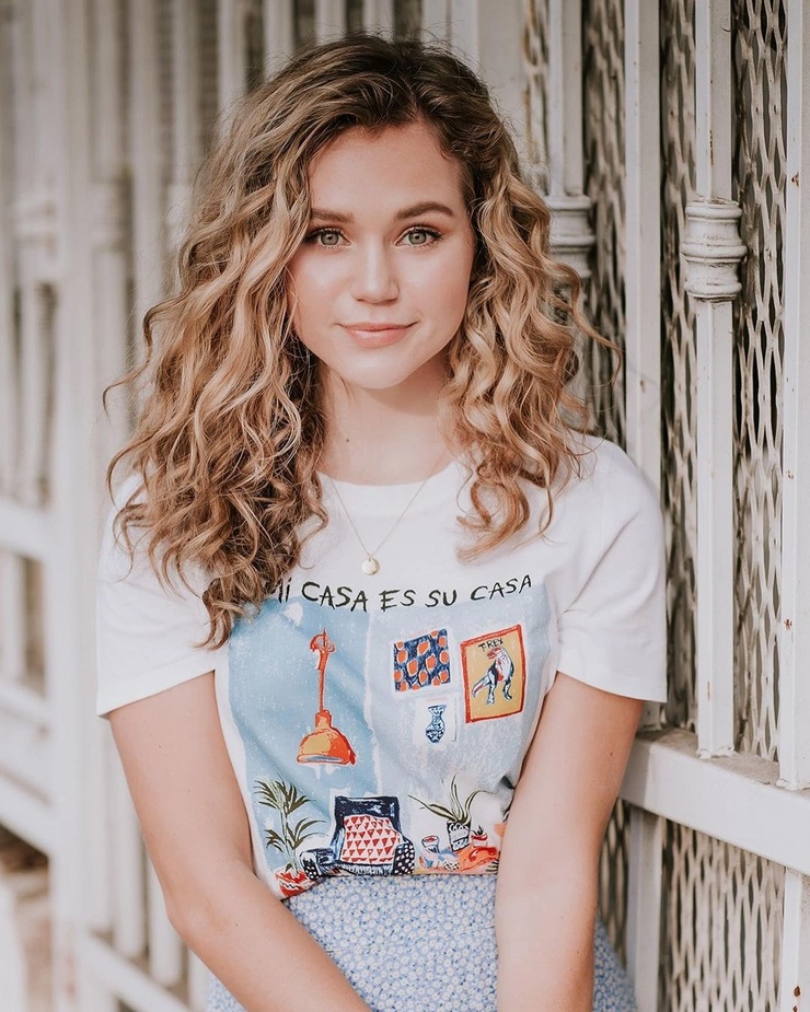 Picture of Brec Bassinger
