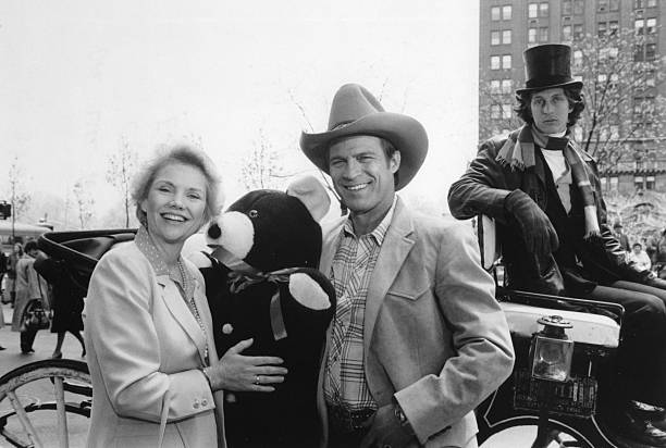 Erika Slezak, Clint Ritchie