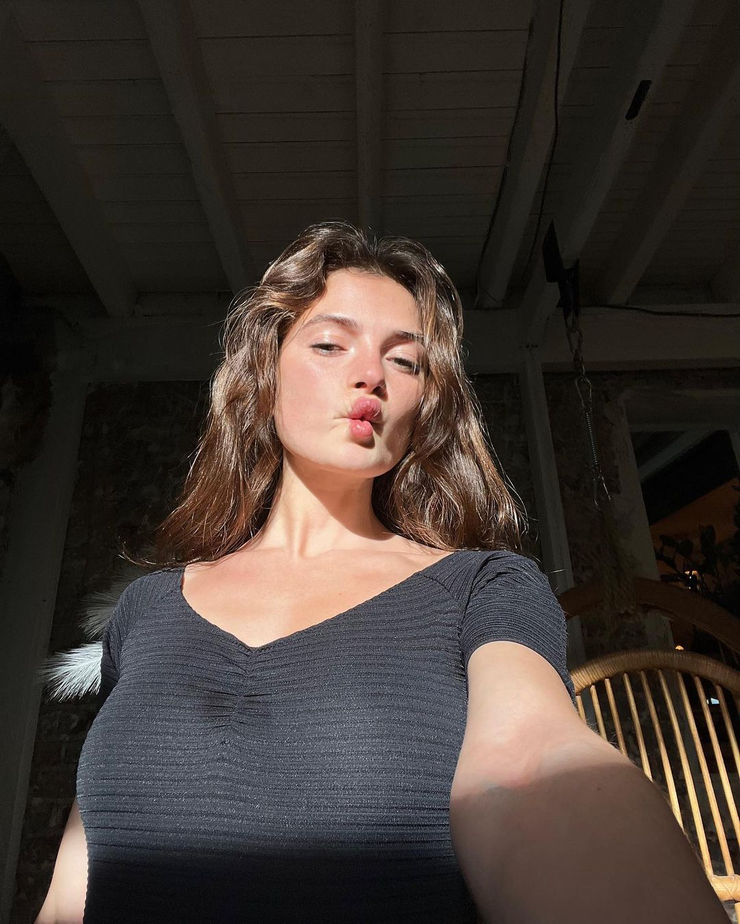 Picture of Eve Dumon