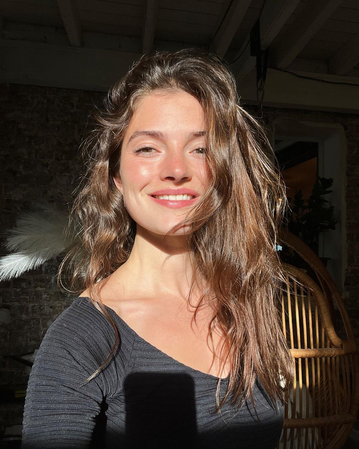 Picture of Eve Dumon