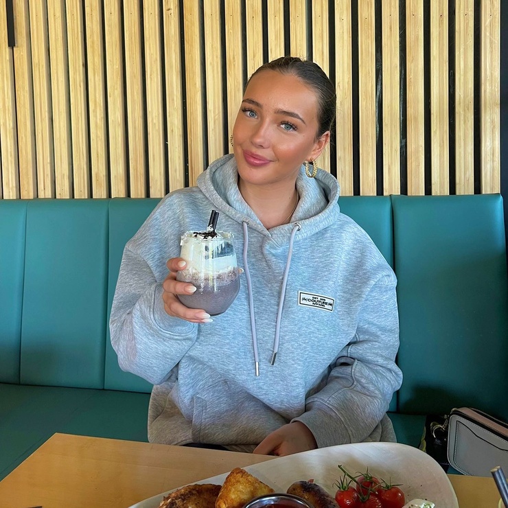 Picture of Lucy Thomas