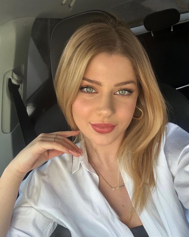 Picture of Irem Rodoplu