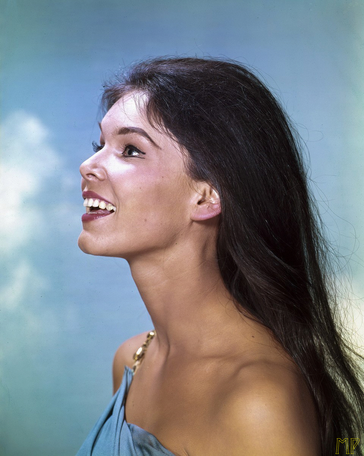 Picture of Yvonne Craig