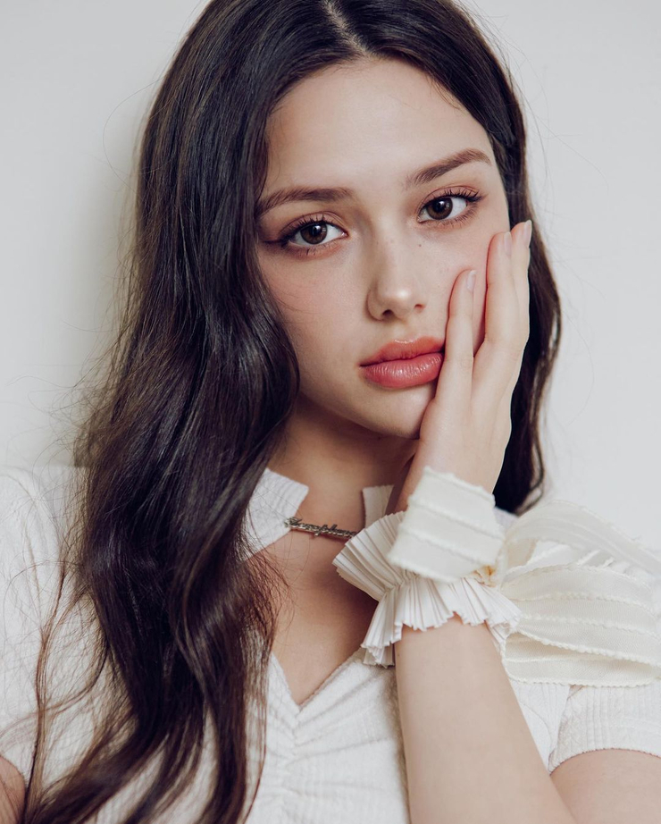 Picture of Lisa Rosh