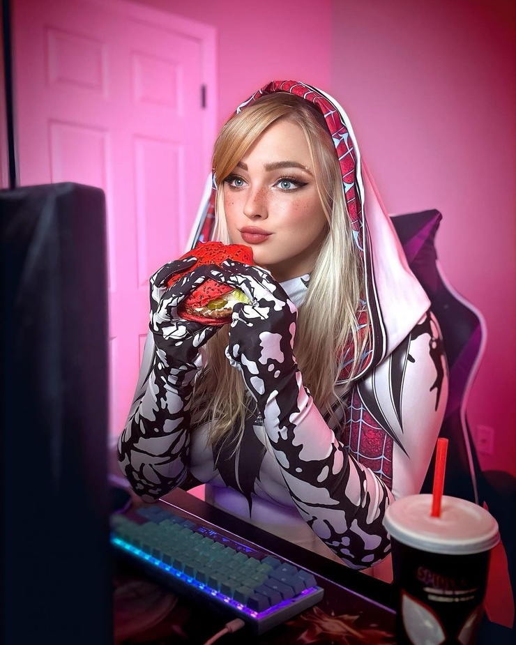 Picture of Michaela Lee