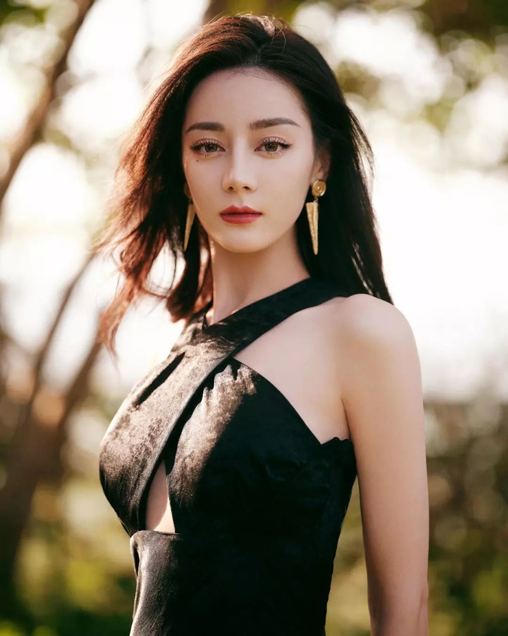 Picture of Dilraba Dilmurat