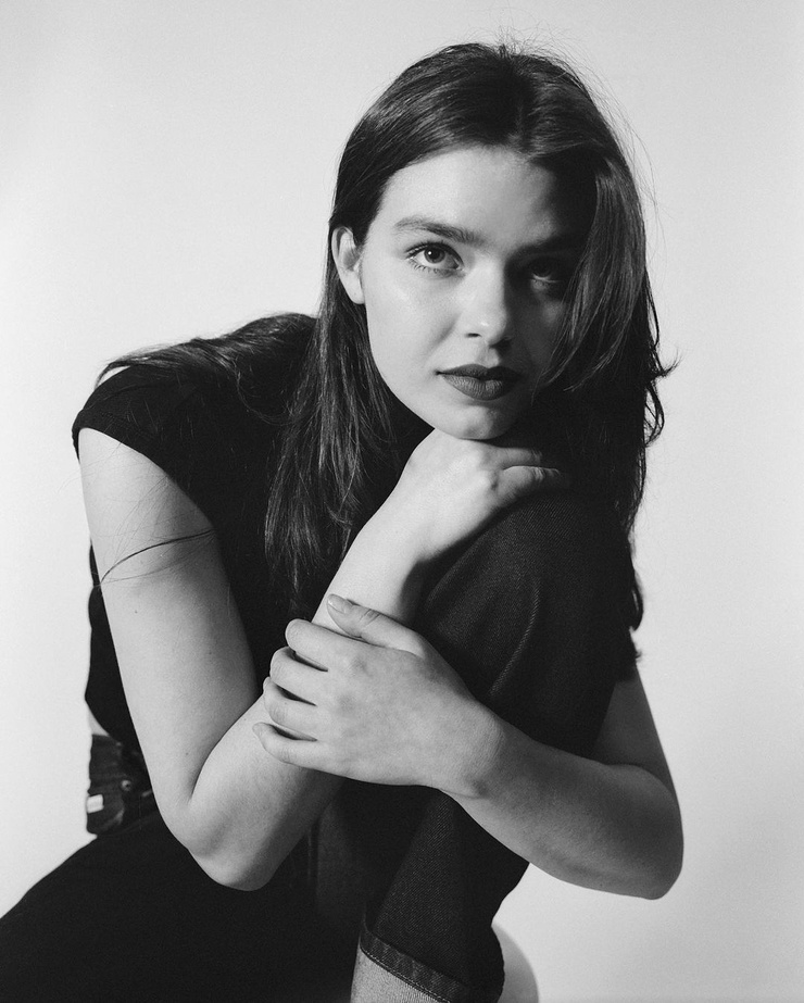 Picture of Lauren Searle