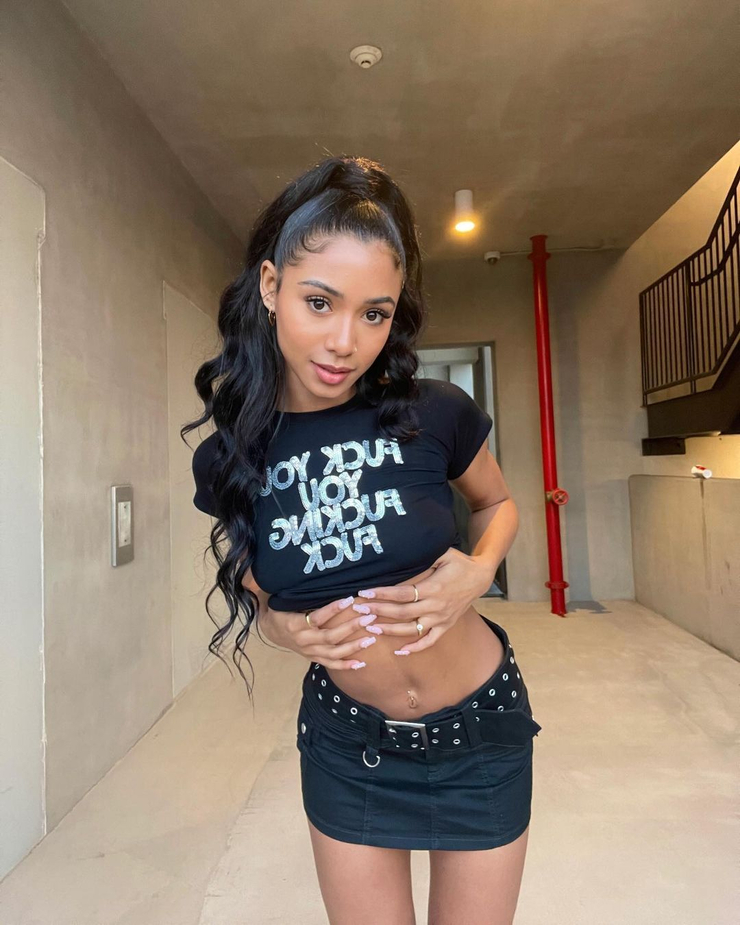 Image of Ally Rossel