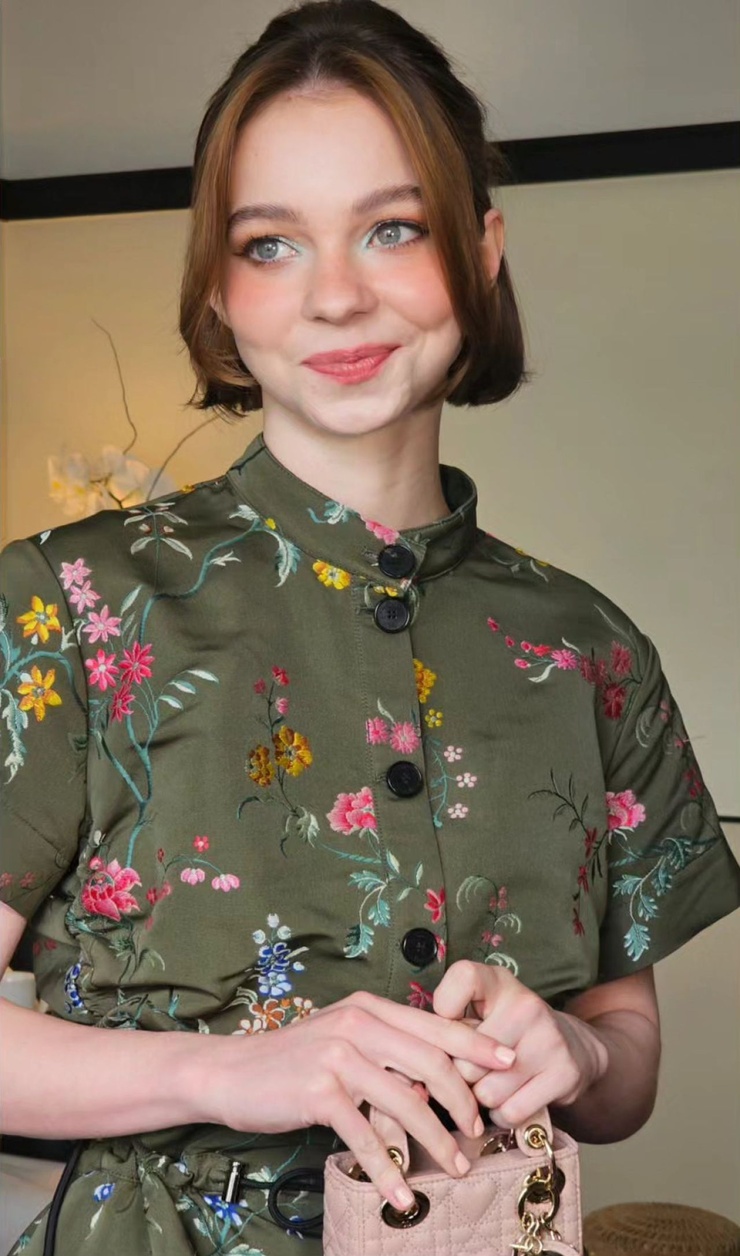 Picture of Emma Myers