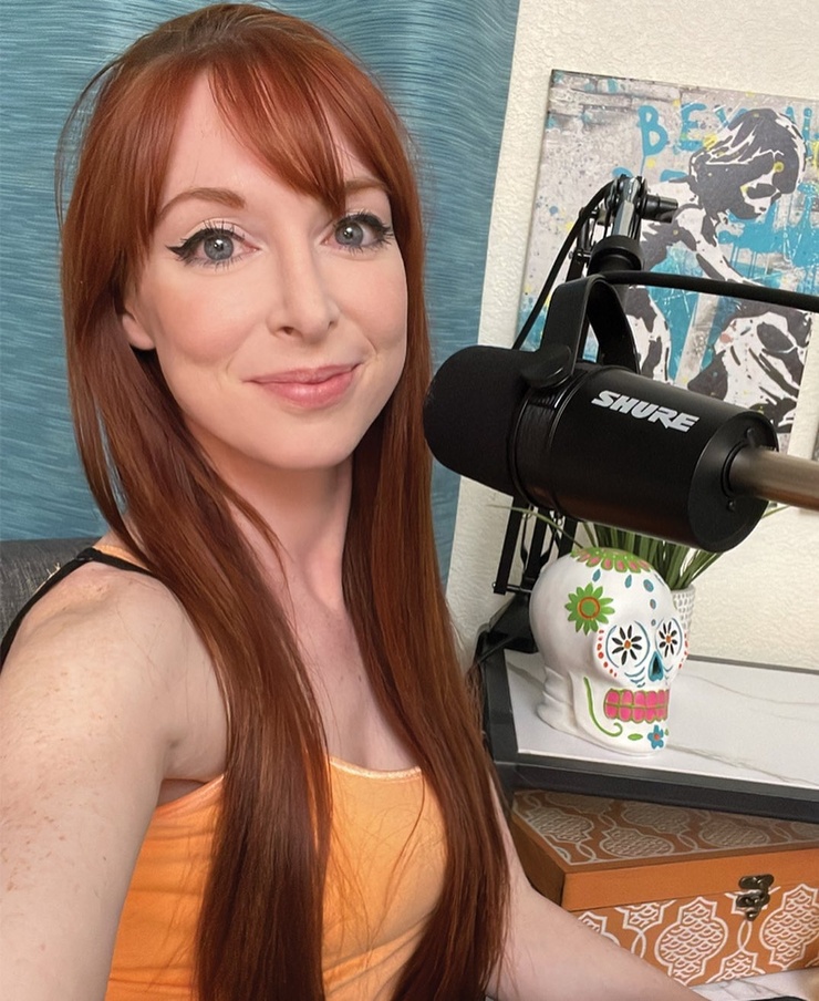 Image of Lisa Foiles
