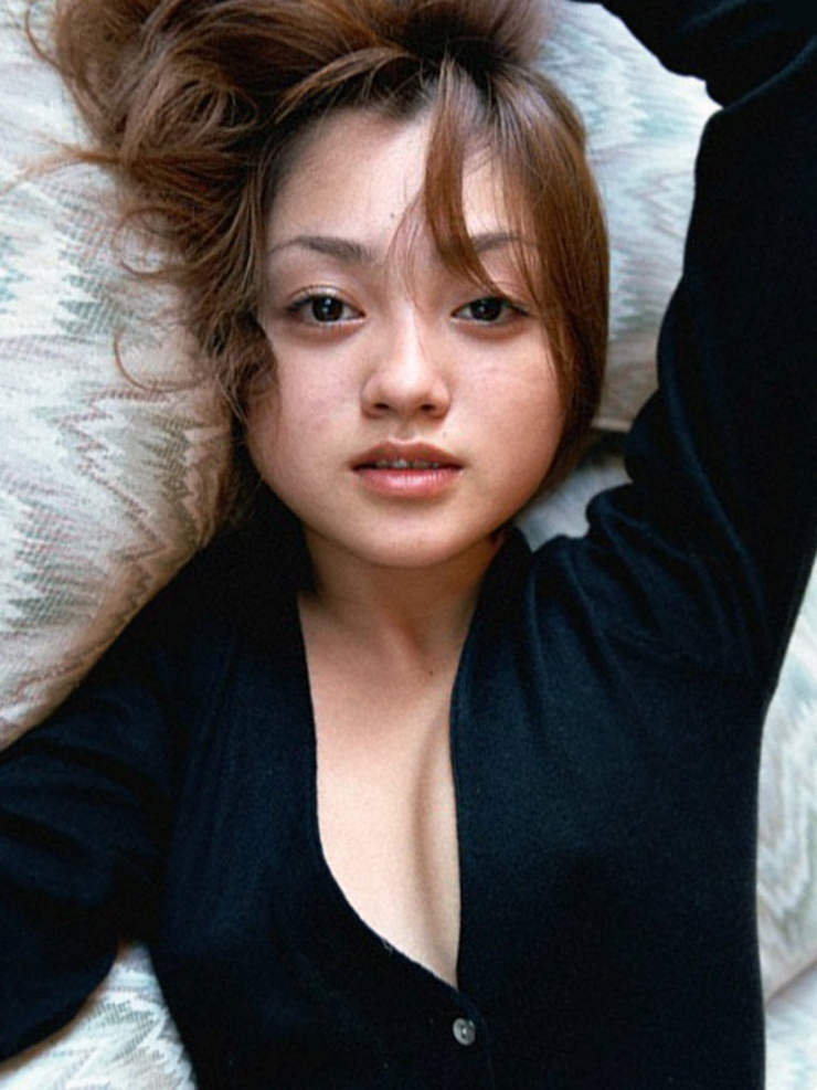 Yumi Adachi image