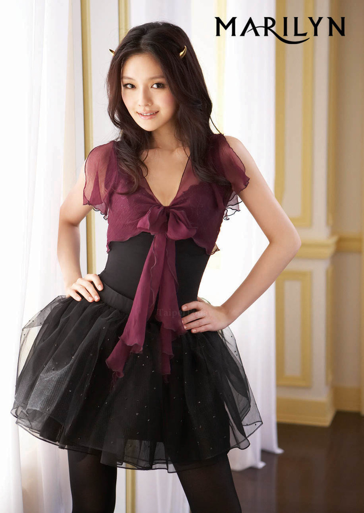 Picture of Barbie Hsu
