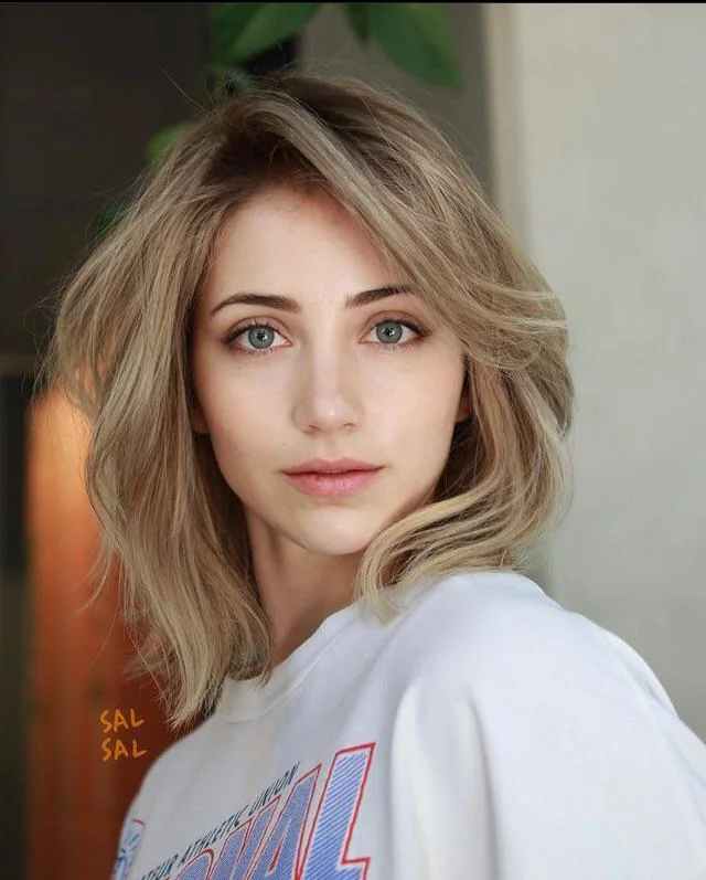 Picture of Emily Rudd