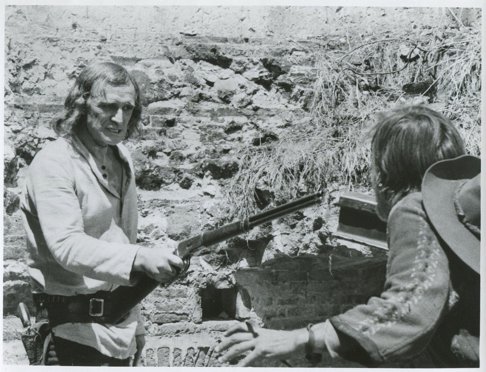 Richard Harris, Neville Brand