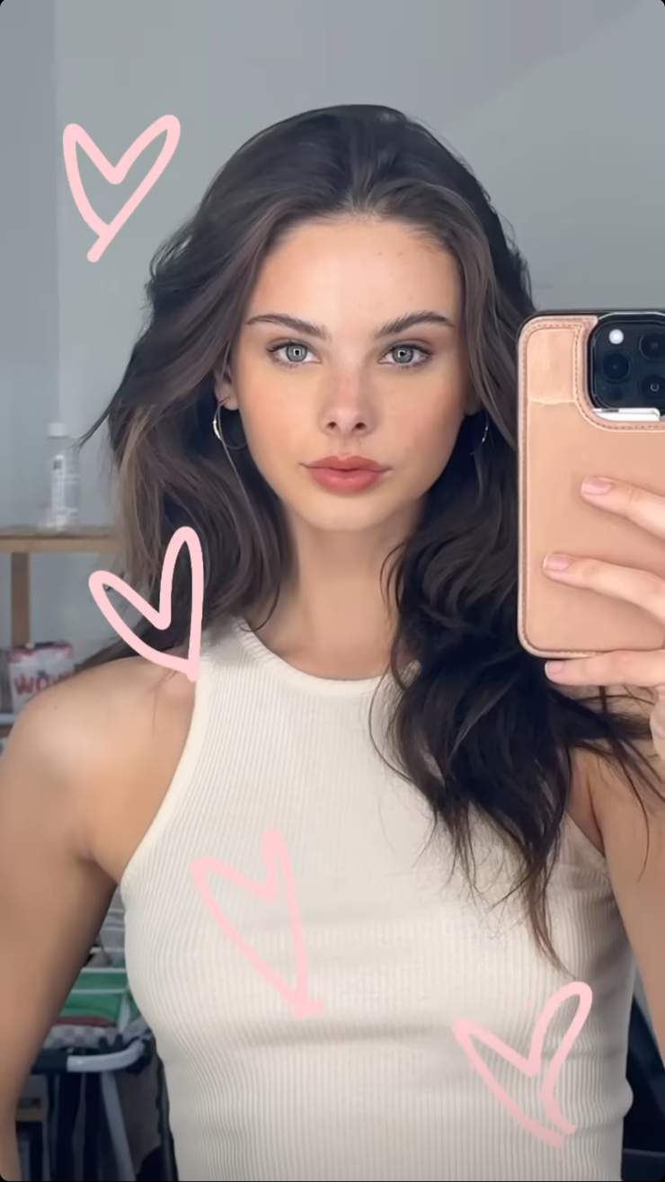 Meika Woollard image