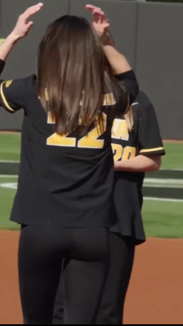 Picture of Caitlin Clark (ii)