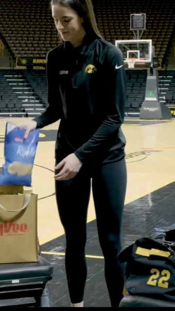 Picture of Caitlin Clark (ii)