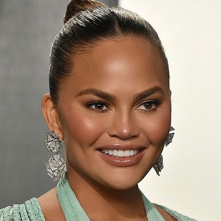 Picture of Chrissy Teigan