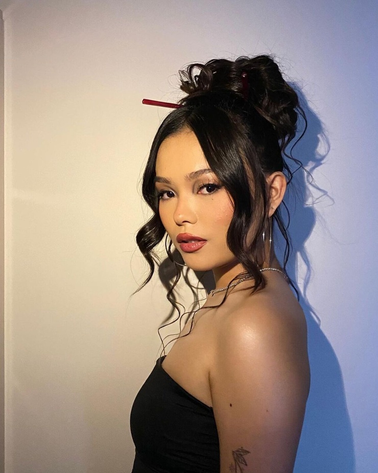 Picture of Lisa Yamada