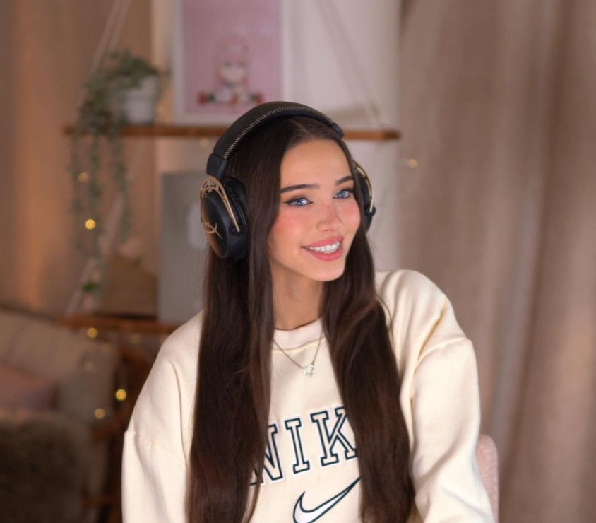 Picture of Lydiaviolet