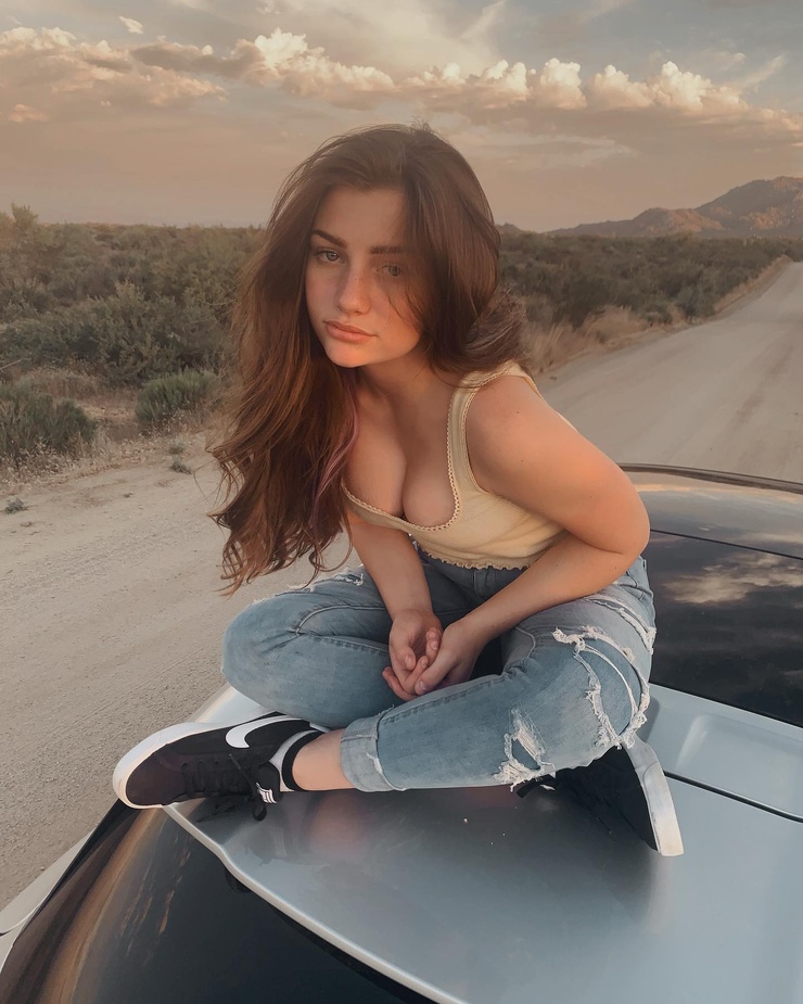 Picture of Adele Cash