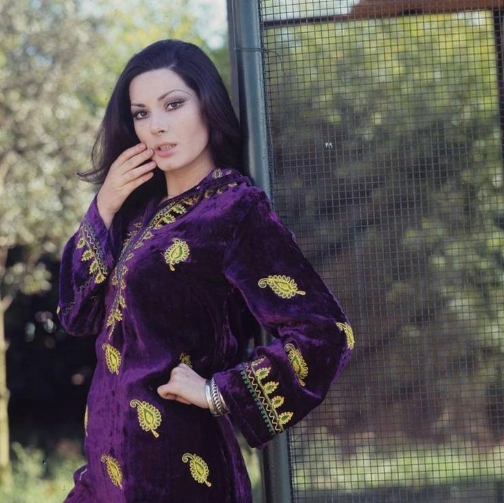 Edwige Fenech picture