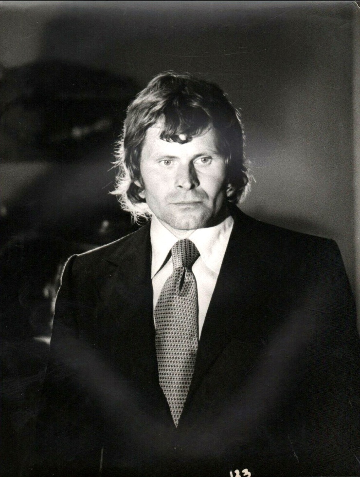 Bruce Glover in "Black Gunn"