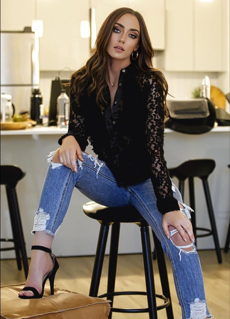 Picture of Kati Wright