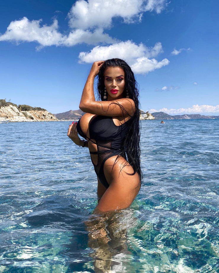 Picture of Adriane Linn