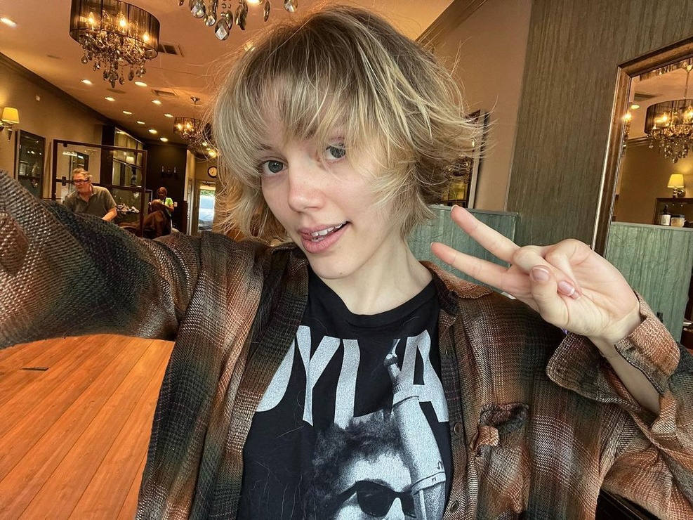 Picture of Grace Van Dien