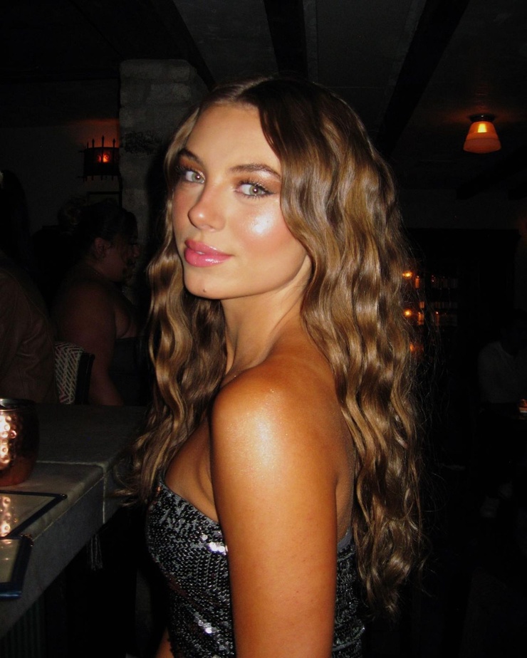 Caitlin Carmichael picture