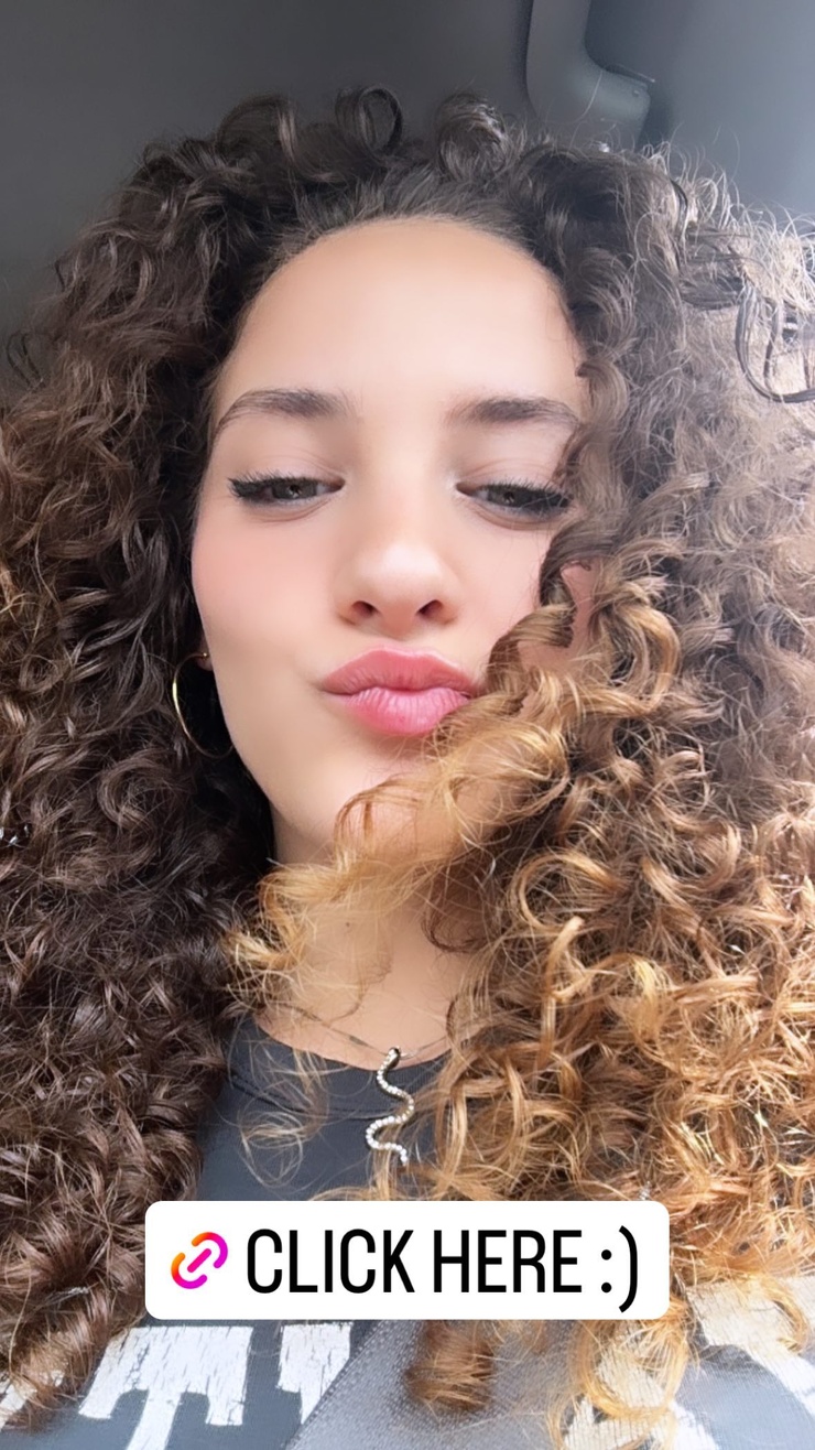 Sofie Dossi picture