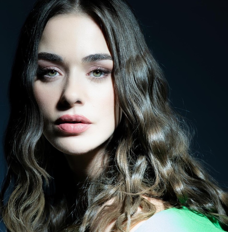 Picture of Bensu Soral