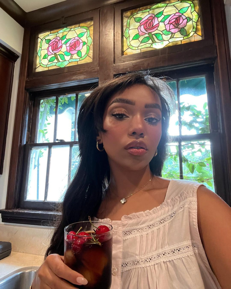 Picture of Daphne Blunt