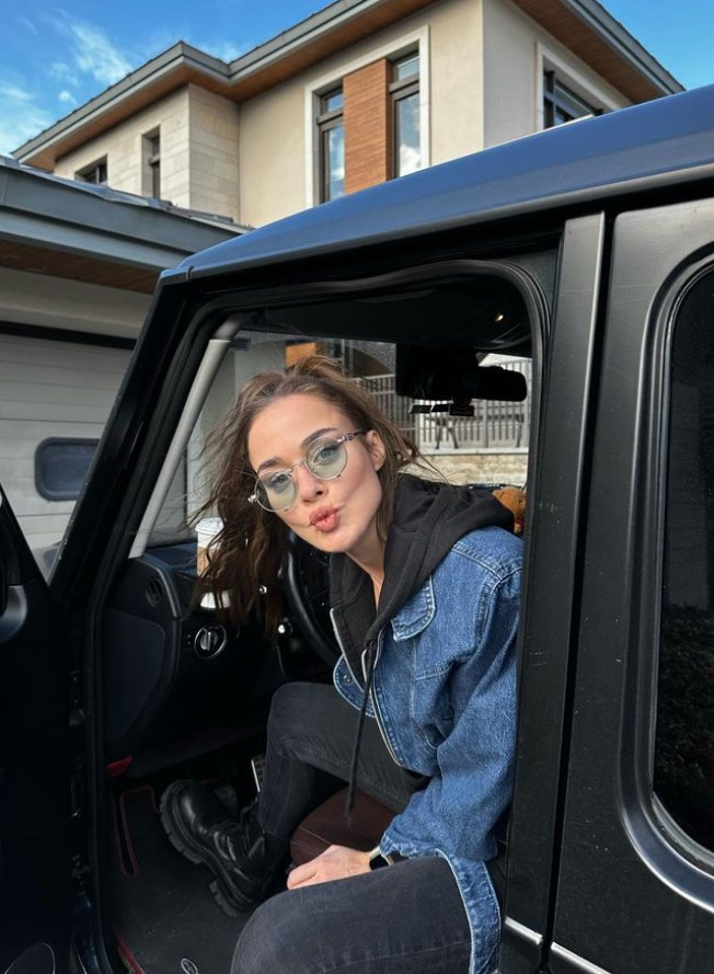 Picture of Bensu Soral