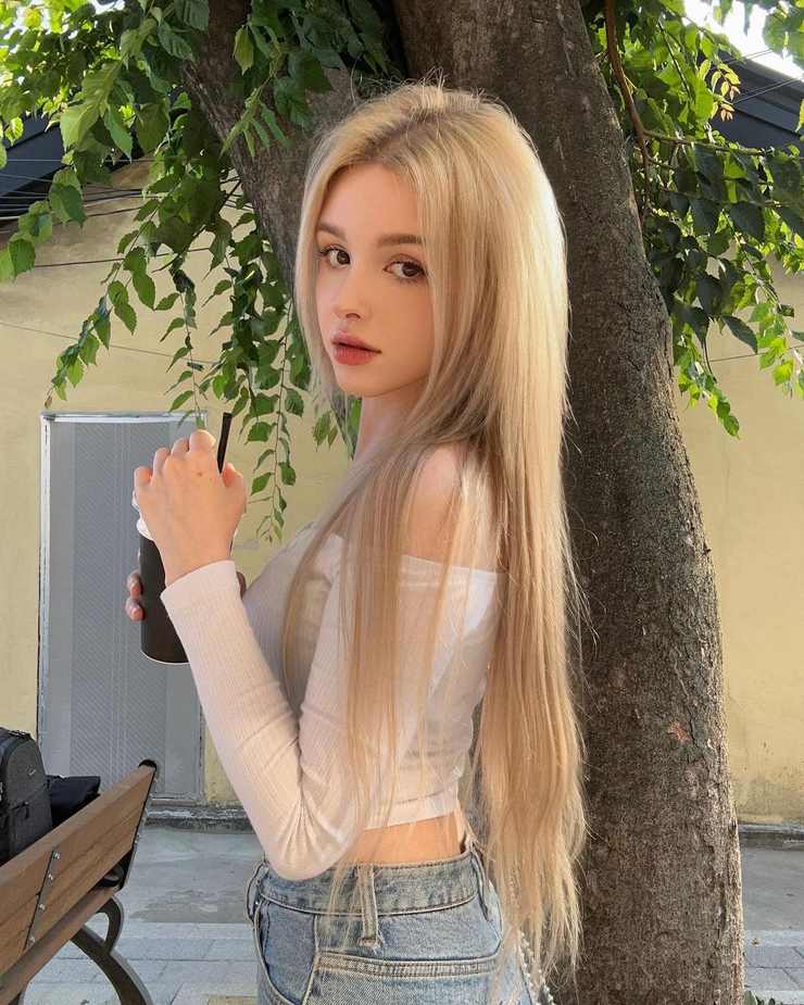 Picture of Elina Karimova