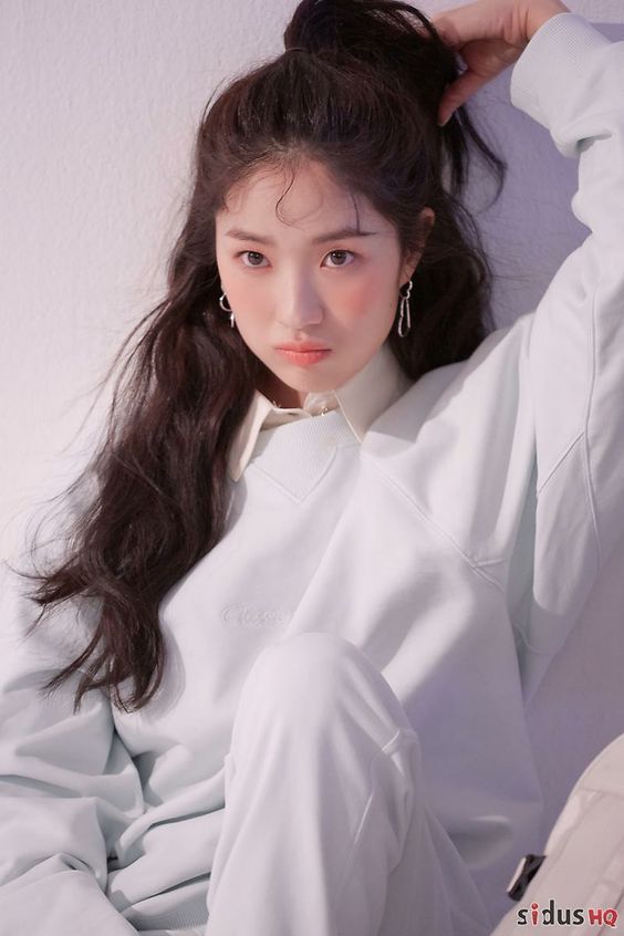 Picture of Kim Hye-Yoon