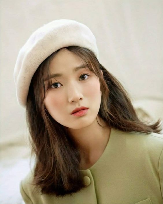 Picture of Kim Hye-Yoon