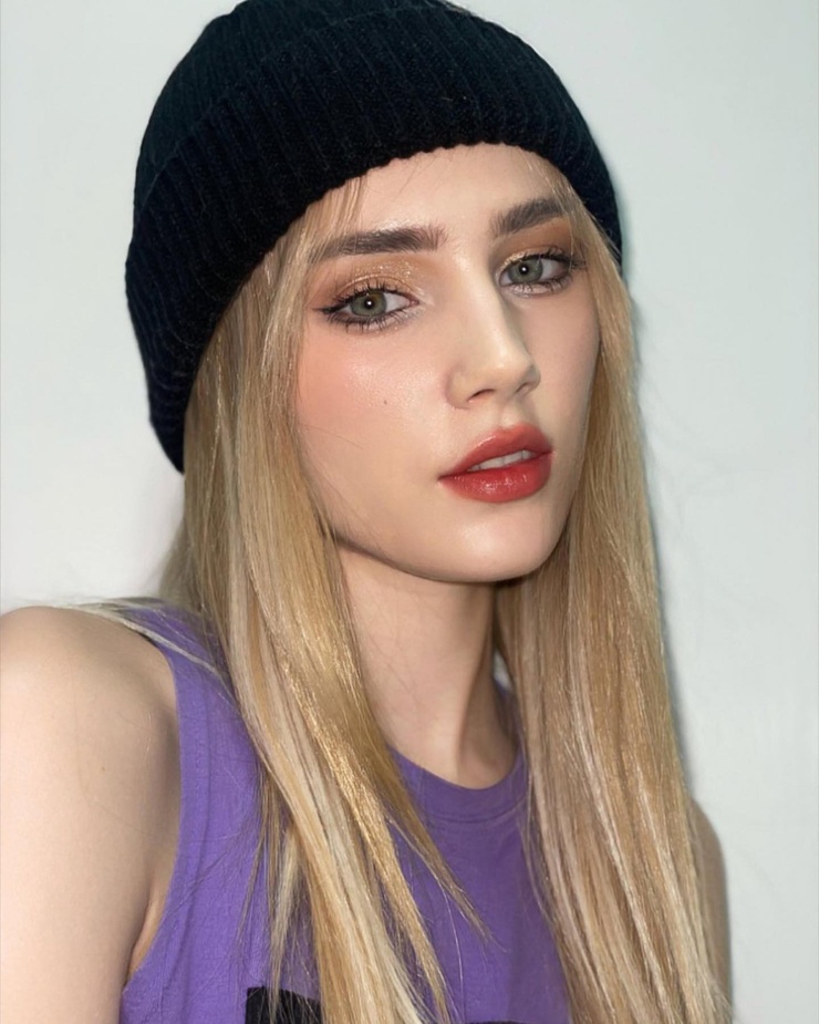 Picture of Mary Amber