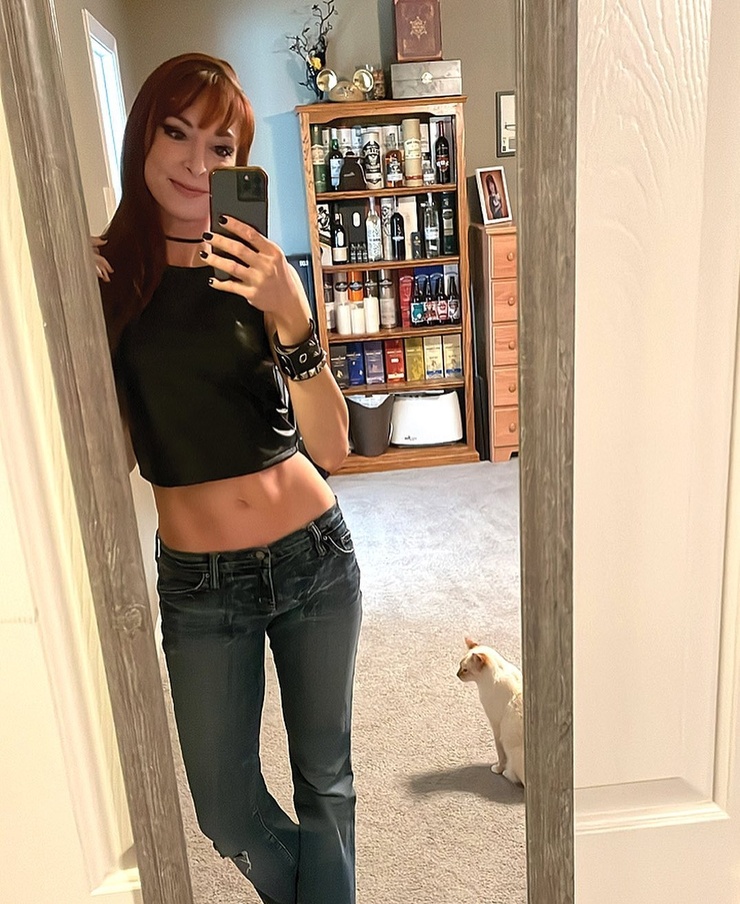 Image of Lisa Foiles