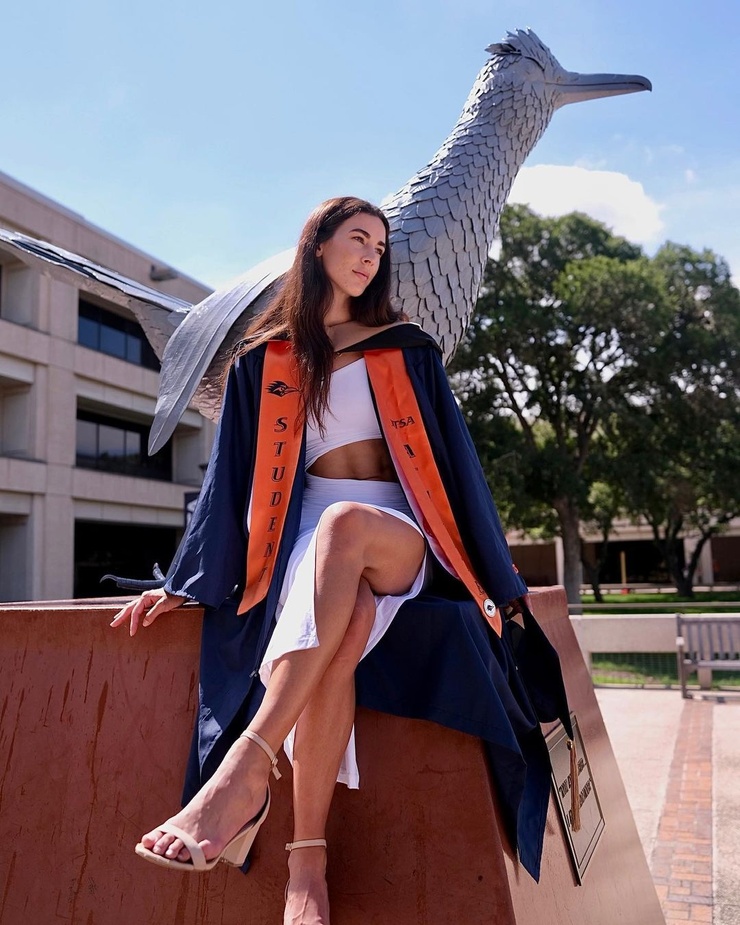 Alanah Yukich picture