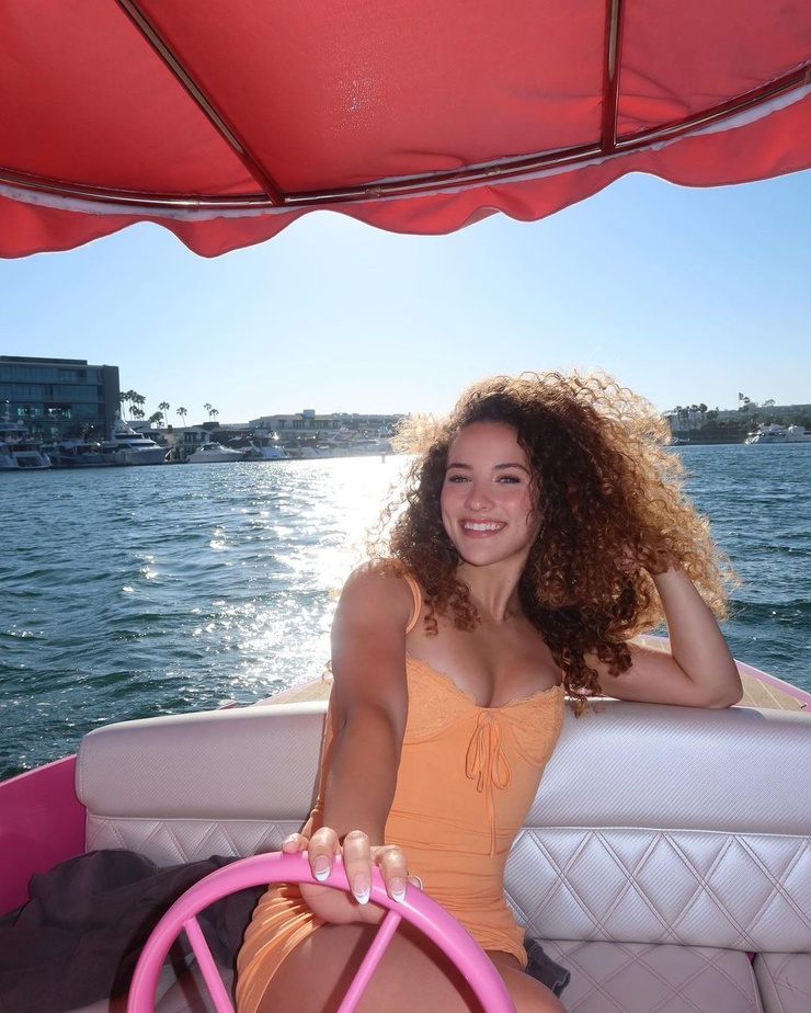Picture of Sofie Dossi