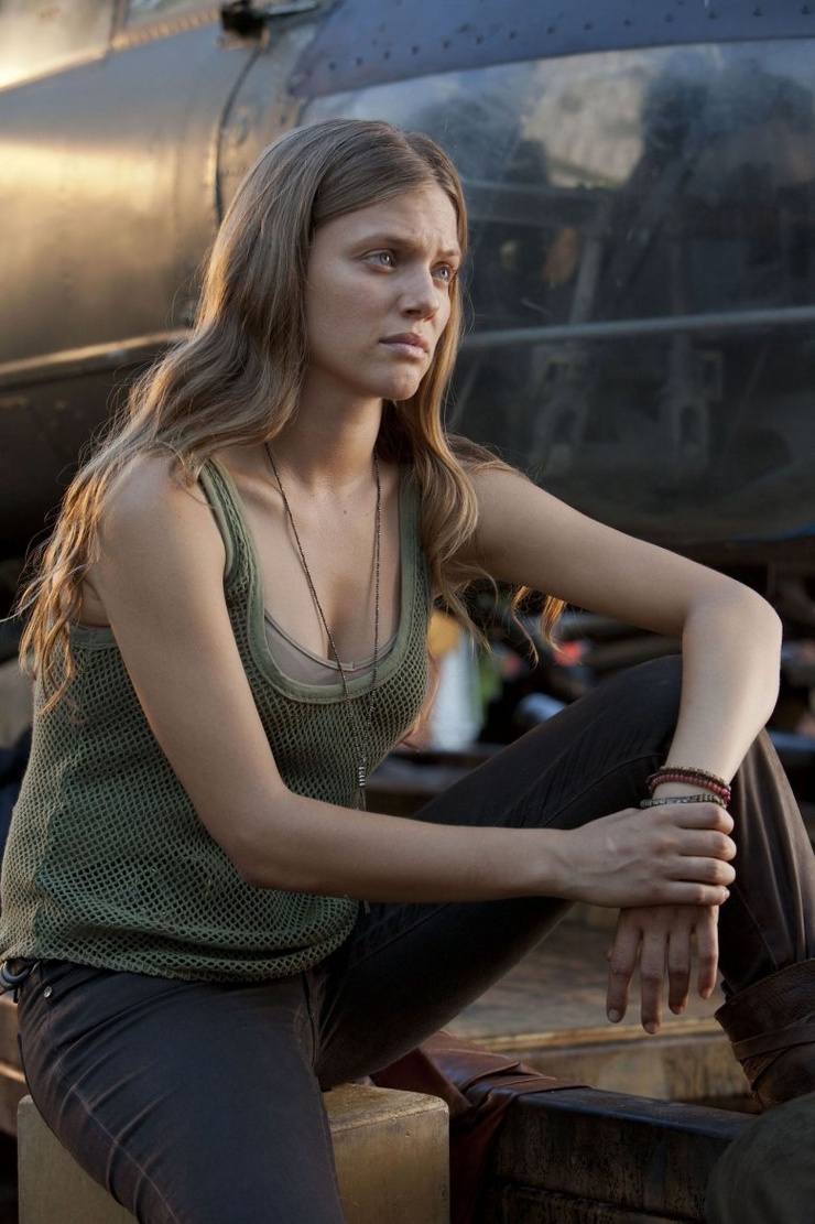 Picture of Tracy Spiridakos