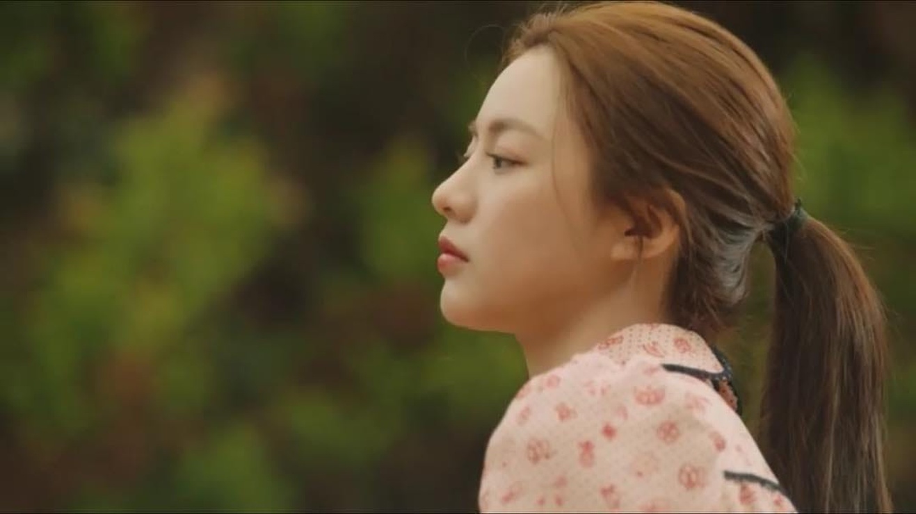 Go Yoon-Jung picture