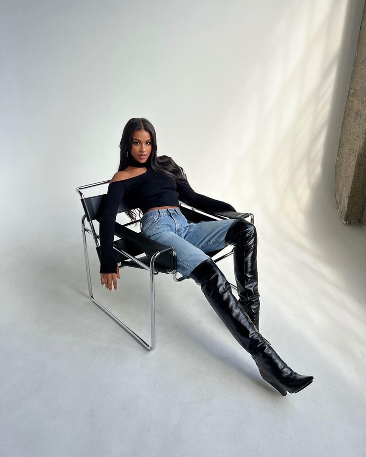 Amanda Williams picture