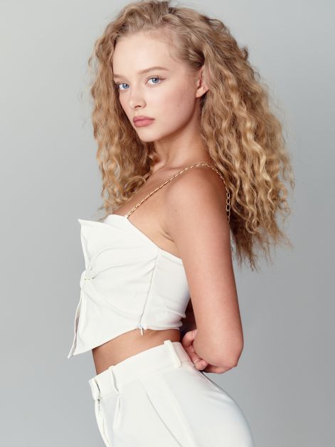 Amiah Miller picture